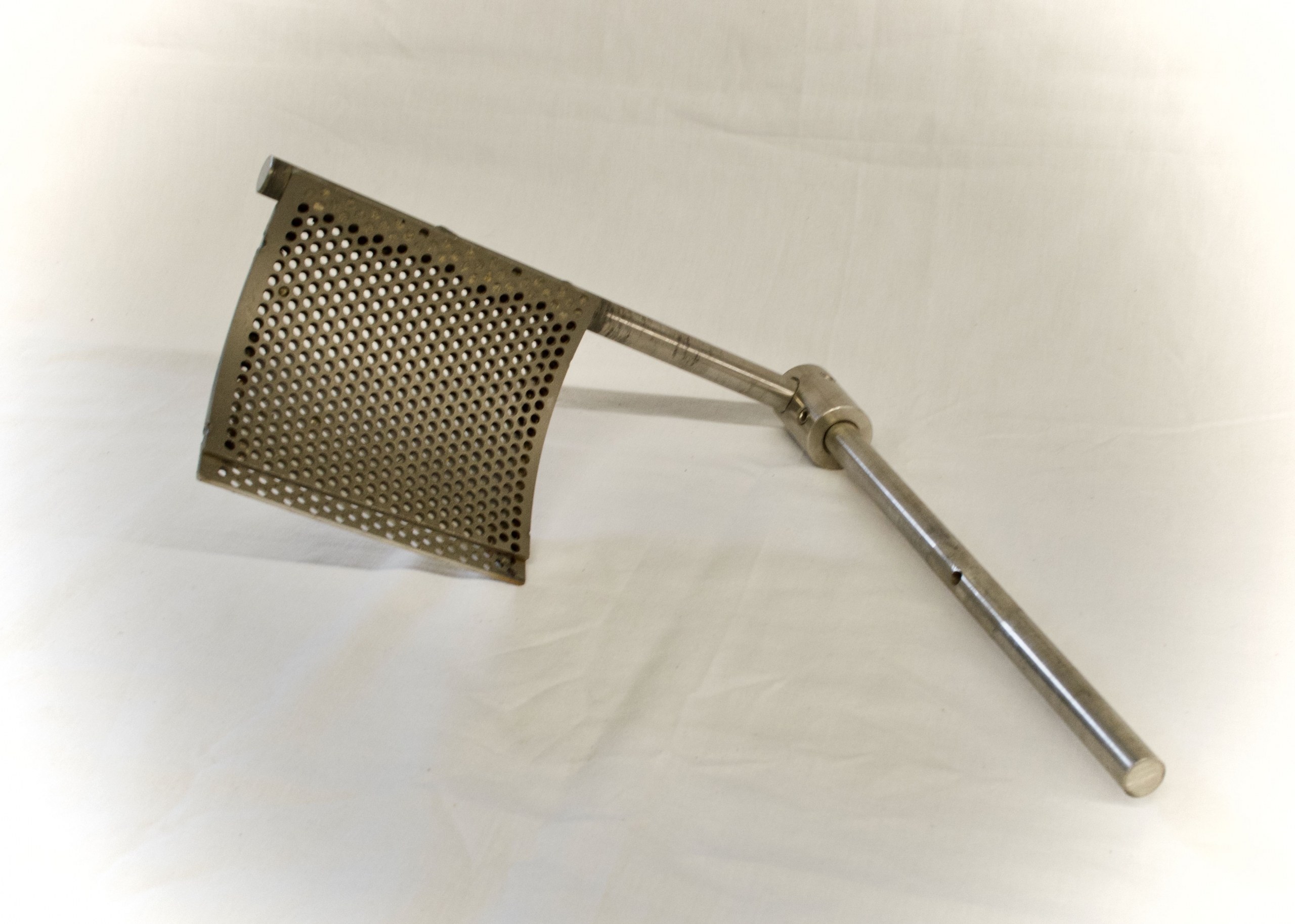 Soil Grinder Handle with Trapdoor Screen - Agvise Laboratories
